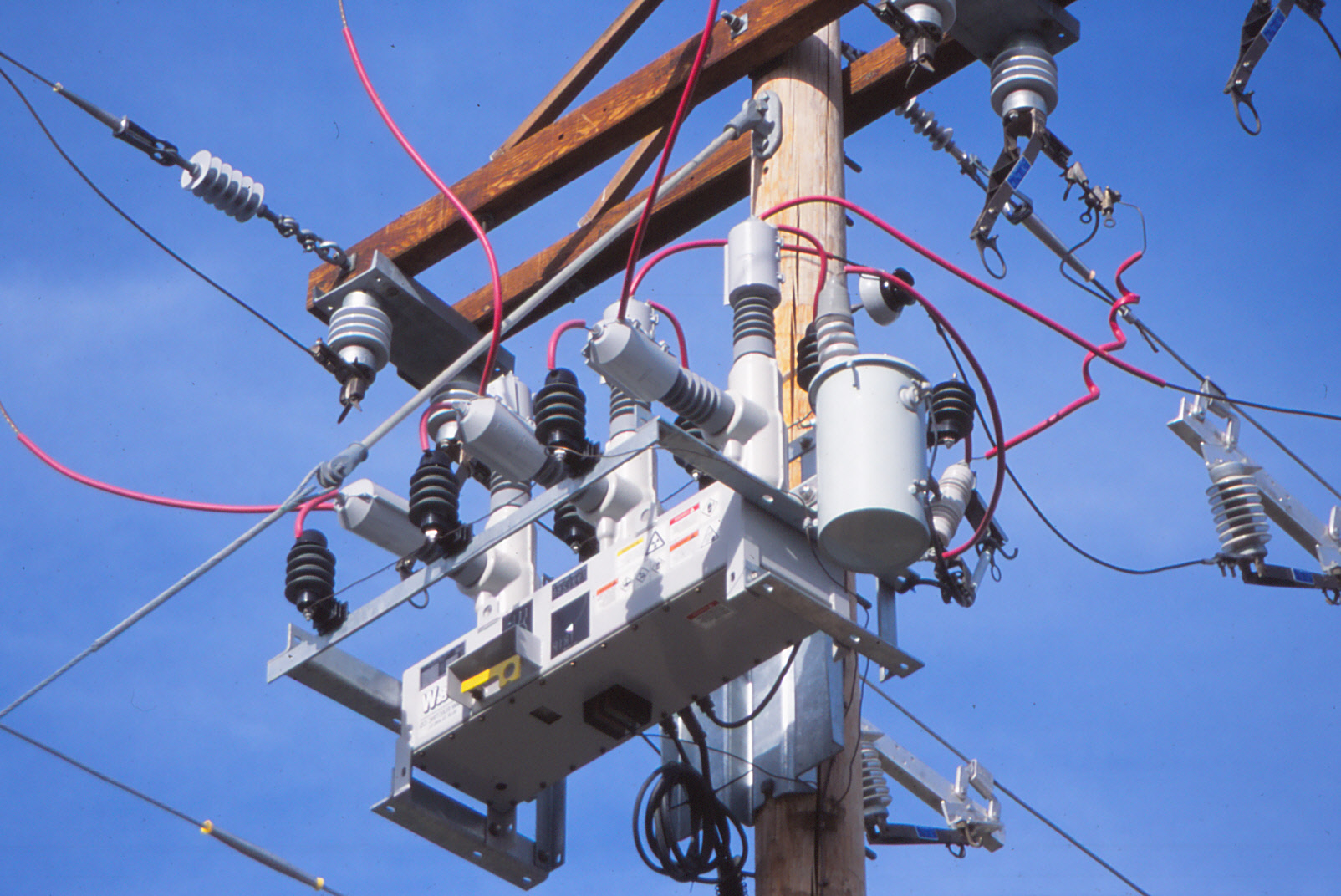 What Causes an Electrical Recloser to Trip? - G&W Electric